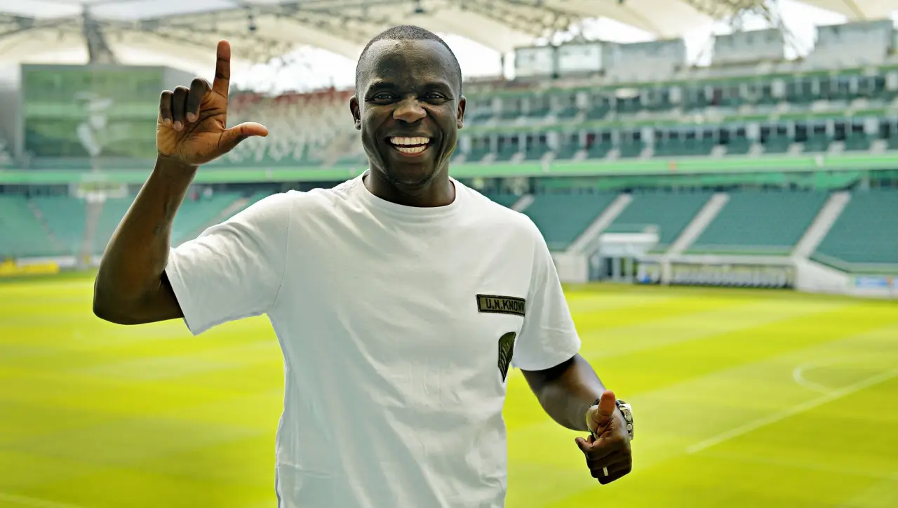 Zimbabwean side Dynamos FC announce Takesure Chinyama as striker’s ...