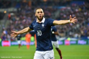 French-Algerian forward Karim Benzema hints at possible France return ...